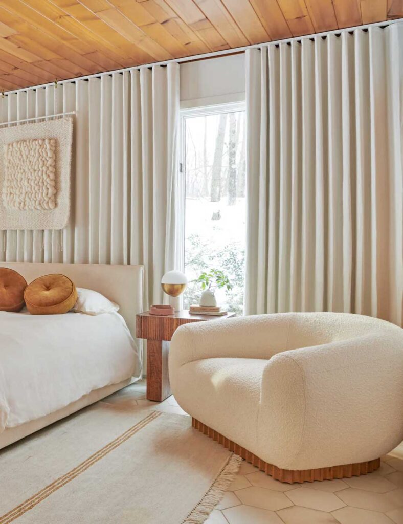 25 Boucle Chairs That Bring Style and Comfort to Your Home | 10 ...