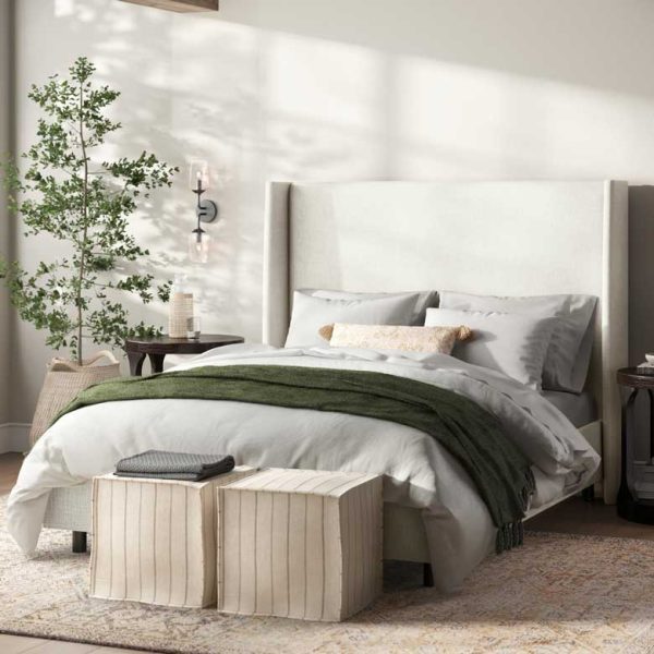15 Wingback Beds That Bring Timeless Charm to Modern Bedrooms | 10 ...