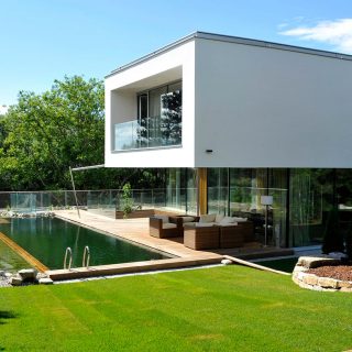 Modern house with infinity pool near Lake Starnberg, Germany | 10 ...