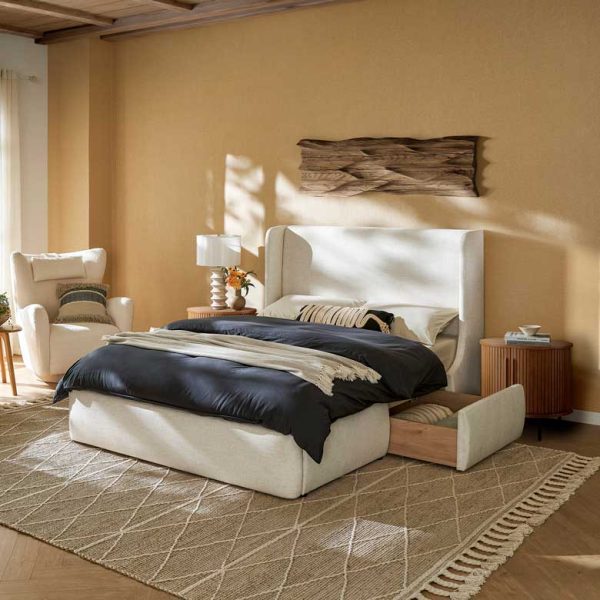 15 Wingback Beds That Bring Timeless Charm to Modern Bedrooms | 10 ...